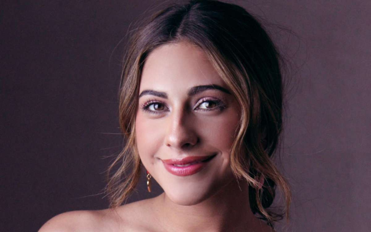 Poly Diaz (EN ESPAÑOL) | Orlando Funny Bone Comedy Club & Restaurant